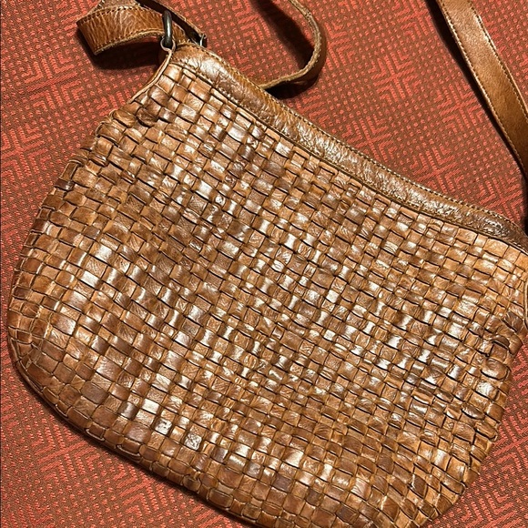 Vilenca Holland | Bags | Vilenca Holland Tan Woven Leather Shoulder Bag ...